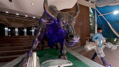 Sensex Today Market Close Highlights Sensex Ends At 73800 Nifty
