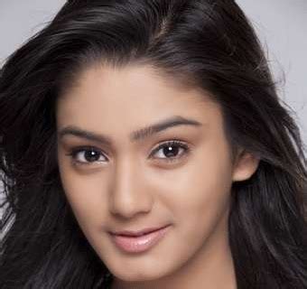 Miss India Sana Khan Hd Wallpapers Santabanta Hungama Wallpapers