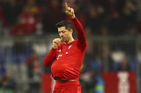 Managerless Bayern Seal Last 16 Berth As Lewandowski Strikes Again Fmt