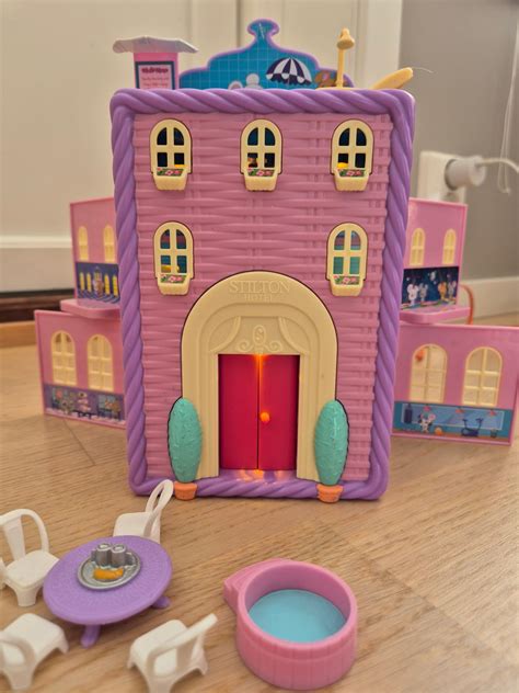 Mouse In The House Finn Torget