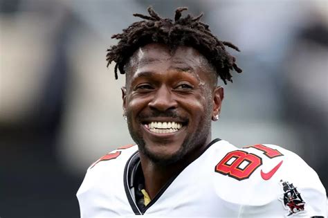Antonio Brown Posts Check From His Rap Career