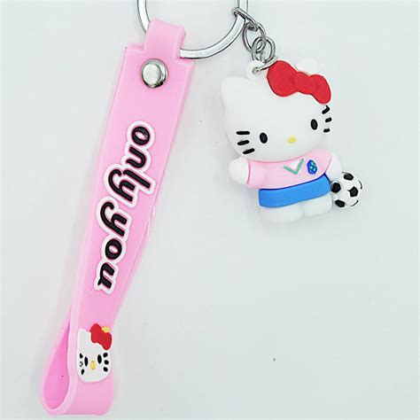 Breloc Din Silicon Mic Hello Kitty Model Minge De Fotbal Roz 4 Cm