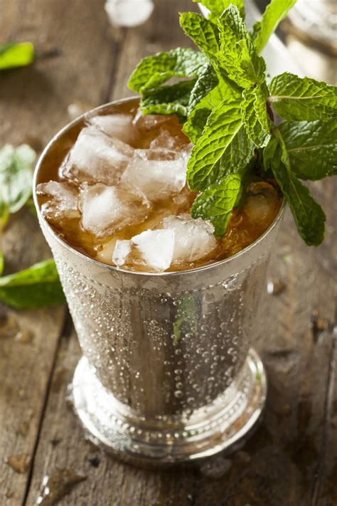 Mint Julep Classic Cocktail Recipe Insanely Good