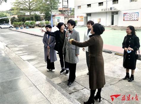 漳州市妇联调研指导“巾帼文明岗”创建工作