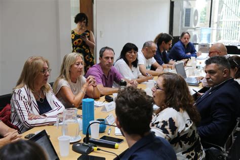 Milei Convoca A La Paritaria Nacional Docente Para La Semana Próxima