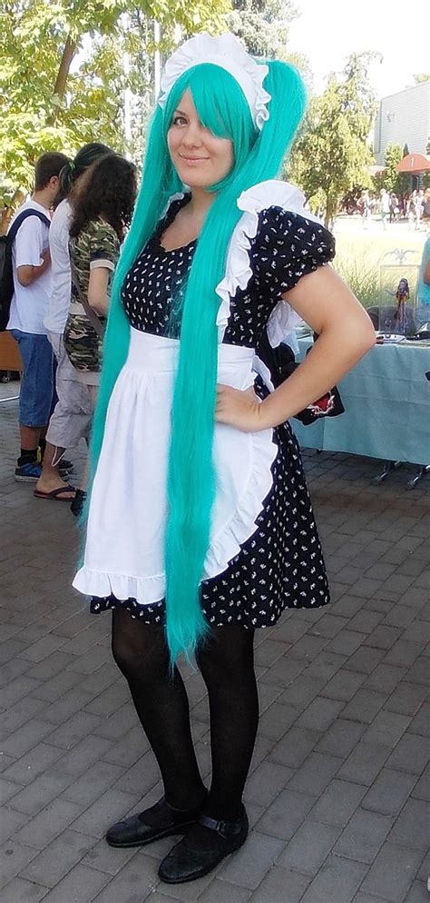 Maid Hatsune Miku Cosplay By Holly1994 On Deviantart