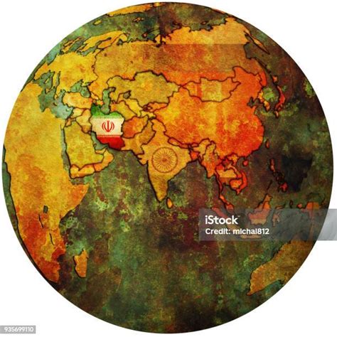 世界地圖上有國旗的伊朗領土向量圖形及更多世界地圖圖片 世界地圖 伊朗 亞洲 Istock