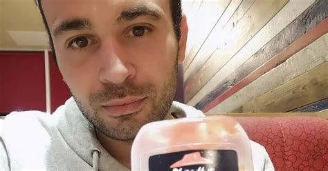Pizza Hut Customer Outraged By Ketchup Label That Sounds Like App For