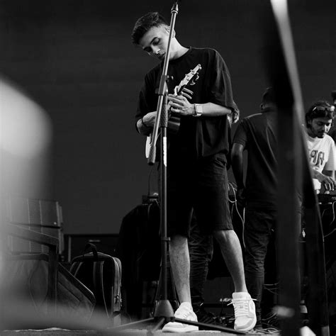 Anuv Jain Wallpapers Top Free Anuv Jain Backgrounds Wallpaperaccess