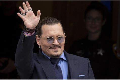 Johnny Depp Prepara La Regia Del Biopic Modigliani Con Scamarcio