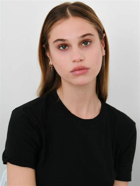 Meredith Mickelson Iconic Management