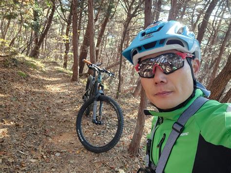 241118 동네 뒷산 불모산 성주사 단풍구경 라이딩 {지금 여기서 행복할 것}🙋 🚲👍🚲👍🚲👍 휴일라이딩🚴 싱글