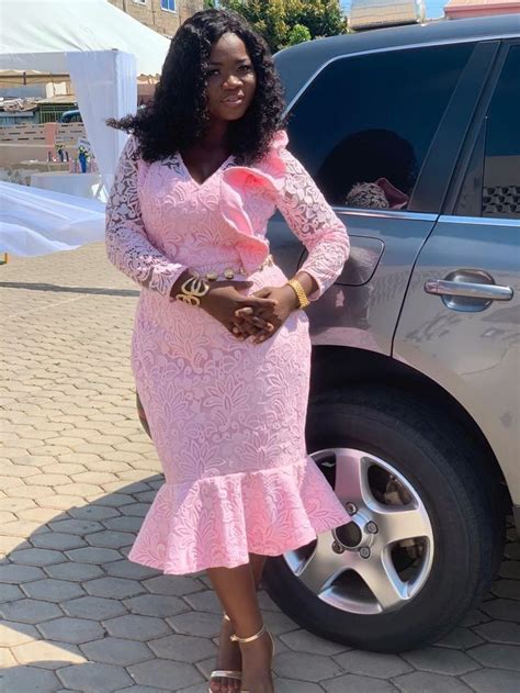 Gorgeous And Unique Lace Styles For Sophisticated Ladies To Slay Any