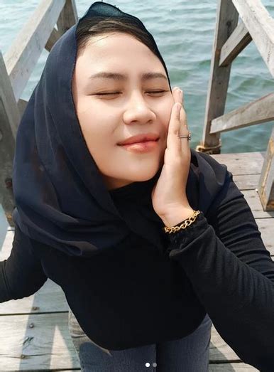Kumpulan Foto Bunda Keisha Jilboob Siska Coeg