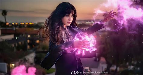 Romani Wanda Scarlet Witch Comic Super Hero Outfits Scarlet Witch
