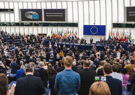 Parlamento Europeu condena ataques golpistas às instituições