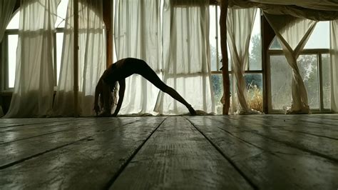 ‫רעות שפר מורה ליוגה ומטפלת בקערות טיבטיות Home Facebook‬