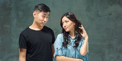 5 Cara Mengambil Hati Pacar Yang Cuek Yuk Cobain