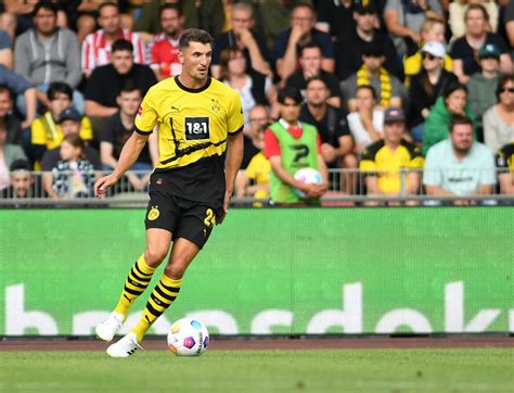 Meunier raconte les amendes de Dortmund pour les kilos en trop après les fêtes Allemagne