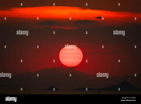 Hong Kong China 30th Sep 2024 A Plane Approaches For Landing At