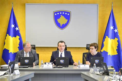 Mblidhet Qeveria E Kosovës Gazetablic