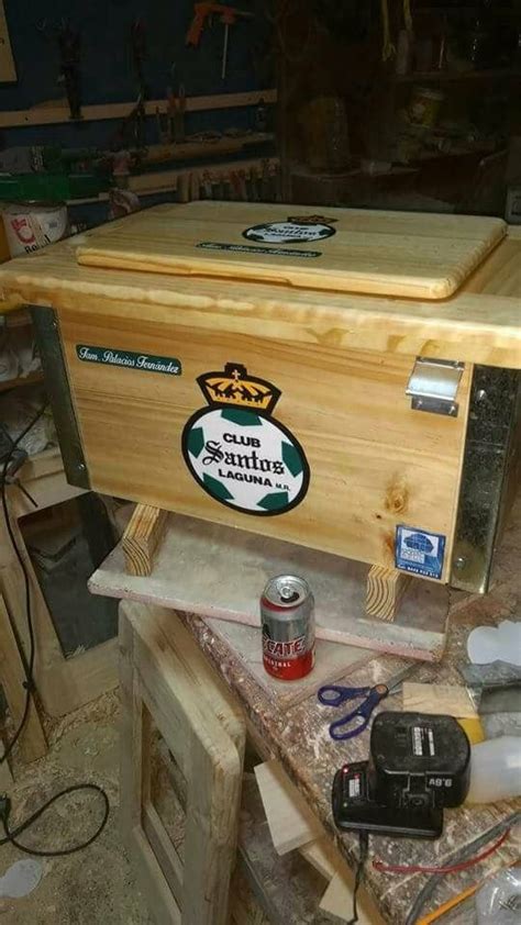 Pin De Carlos Sanchez En Hielera De Madera Hielera De Madera De