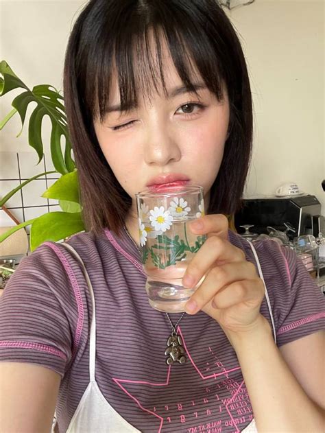 Wooah Community Posts 조금 늦은 사진공개😝 ️ 여름이 훌쩍 지나 벌써 12월 마지막 달 이지만와우들이랑