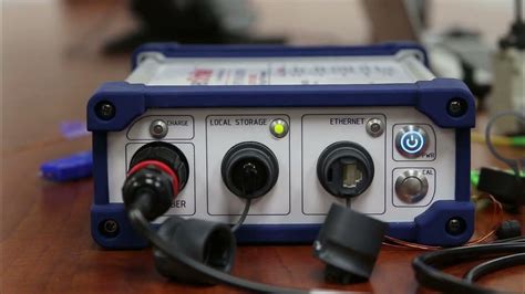 Lcm 2700 Portable Fiber Optic Interrogator Demo Youtube