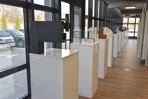 Изложбен салон