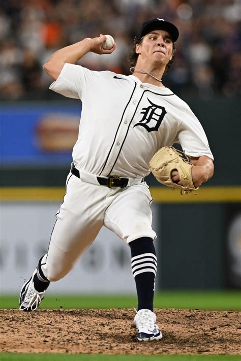 Tigers Extend Hot Streak With Rout Of Rays Reuters