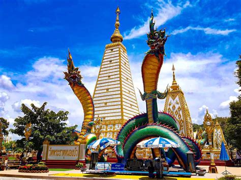 พระธาตุเจดีย์ศรีมหาโพธิ์ วัดพระธาตุหนองบัว จ อุบลราชธานี มหัศจรรย์ดอทคอม