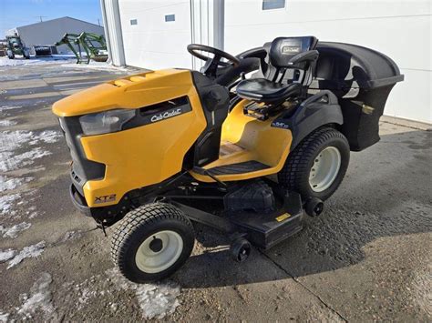 2016 Cub Cadet Xt2 Lx42 Kh Riding Lawn Mower For Sale 272 Hours