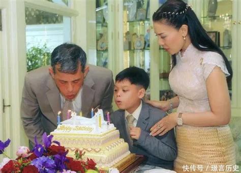 西拉米王妃美到骨子里，绿裙造型清新脱俗，优雅天鹅颈太抢镜了 360娱乐，你开心就好