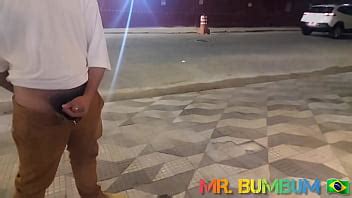 Macho a quitté le club et est allé pisser excité J ai taquiné jusqu à ce que j aie du lait