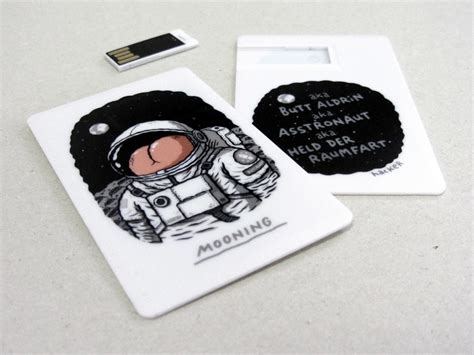 Mooning USB Flash Drives Michael Hacker Illustration