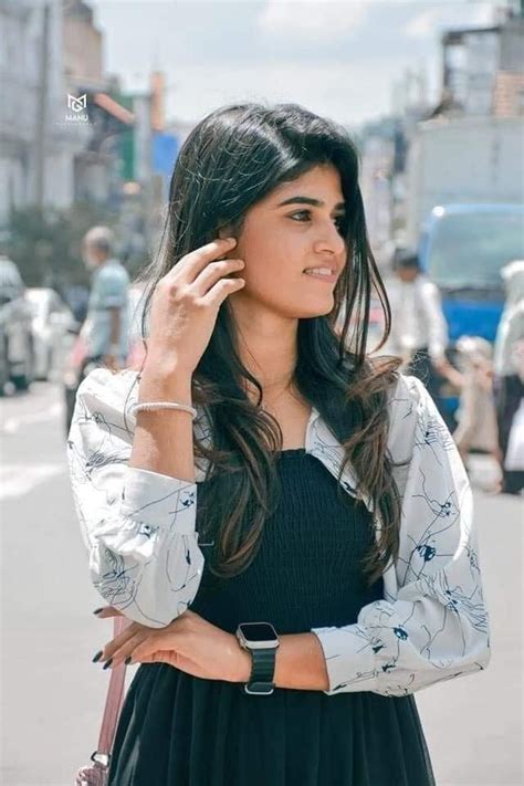 මේ ඇයගේ අවසාන ෆොටෝ ෂූට් එක කියා ඇය කවදාවත් සිතන්නට නැතුව ඇති Photos