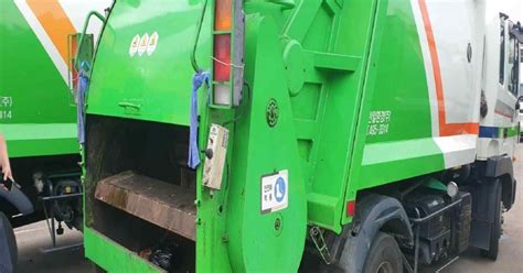 청소 노동자 쓰레기 수거차량에 끼어 숨져