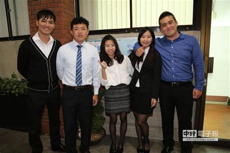 中山大學財管系5同學 未畢業就找到工作 生活 工商