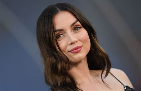 Ana De Armas Bulb