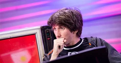 B8 Esports уступила Team Secret в закрытых отборочных на Esl One