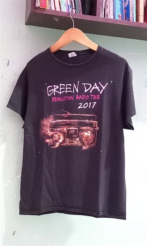 Green Day Revolution Radio Tour 2017 Fesyen Pria Pakaian Atasan Di