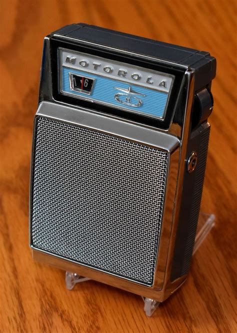 Vintage Motorola Transistor Radio Model X15a Am Band 6 Transistors