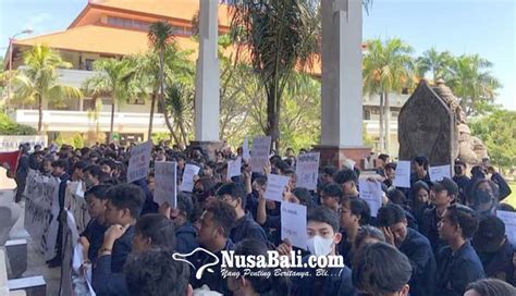 NUSABALI Ratusan Mahasiswa Unud Aksi Demo Rektorat Sepakat