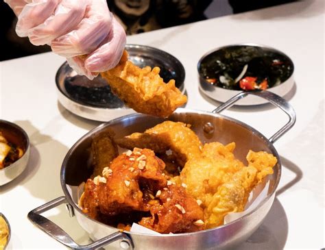 8 Places To Visit For Delicious Chicken On International Fried Chicken Day