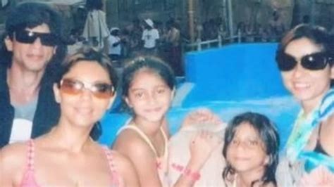Shah Rukh Khan Smiles Poses With Gauri Khan And Suhana Khan Inside