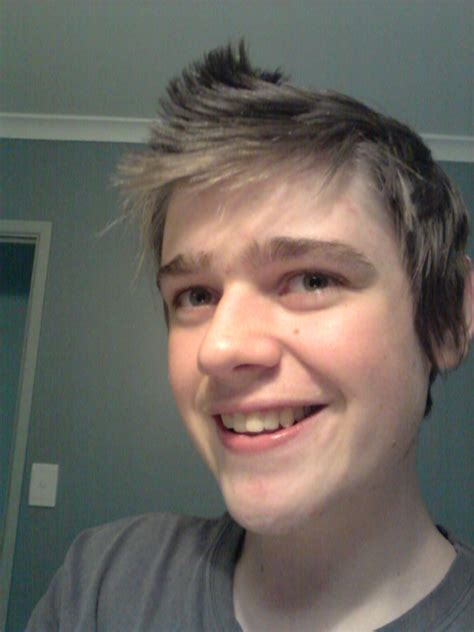 Generic Face Picture Scrolller
