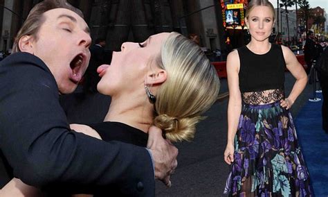 Kristen Bell Has A Blast At The Chips Film Premiere Daily Mail Online