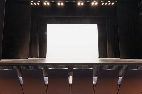 中劇場 座席表 岡山芸術創造劇場ハレノワ