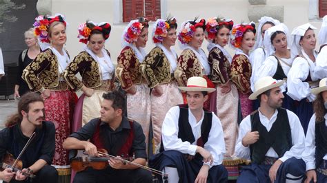 Από τις ρούγες της Κέρκυρας στα σοκακια τΑναπλιού Παράσταση του Λυκείου Ελληνίδων Αθηνών με