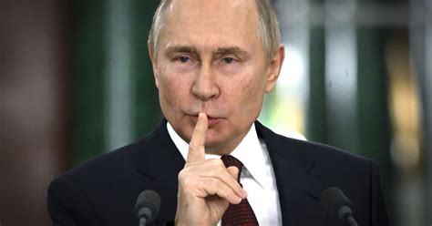 Vladimir Putin a Joe Biden Siamo andati oltre non è il tempo degli auguri Libero Quotidiano
